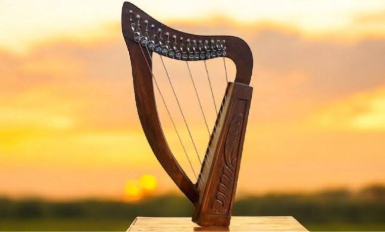 Types of Lyre Harps with String Details - Blog TUK