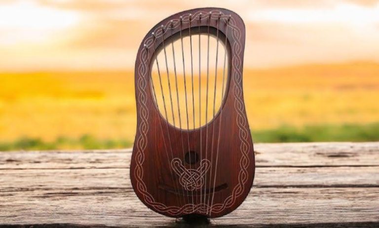 Types of Lyre Harps with String Details - Blog TUK