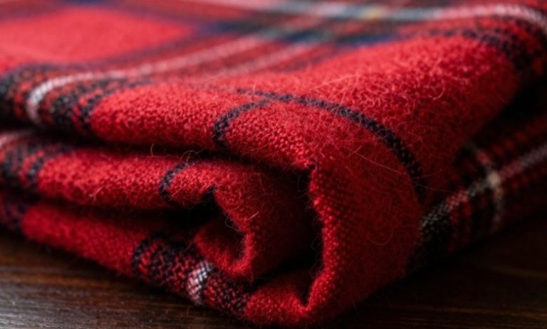 Different Fabrics Used in Making Men’s Kilts - Blog TUK